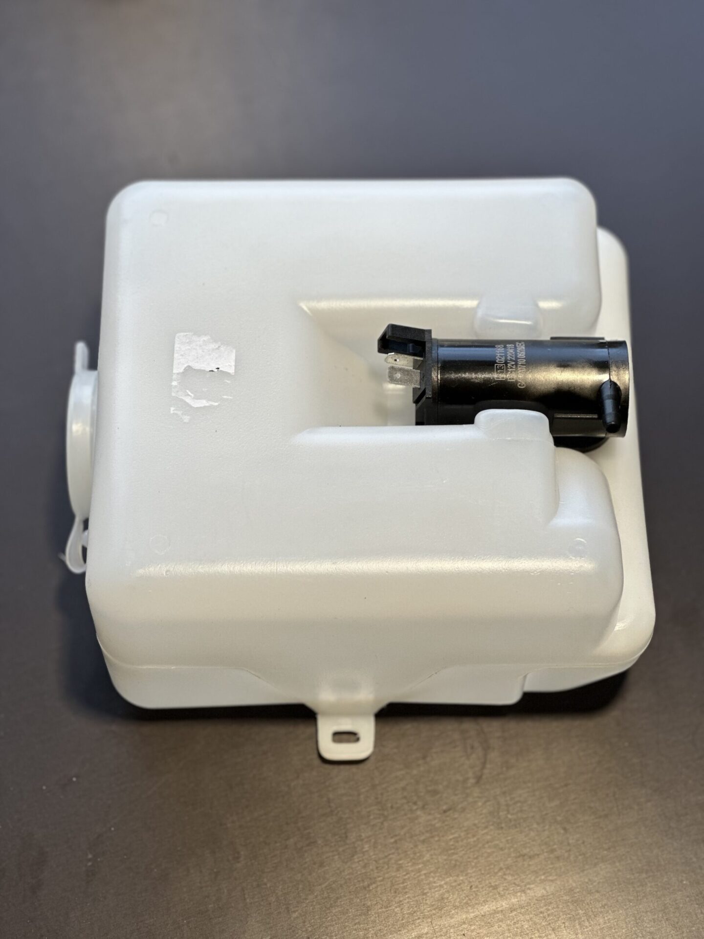 Windscreen wiper tank with pump - Coolest Crosskart Shop